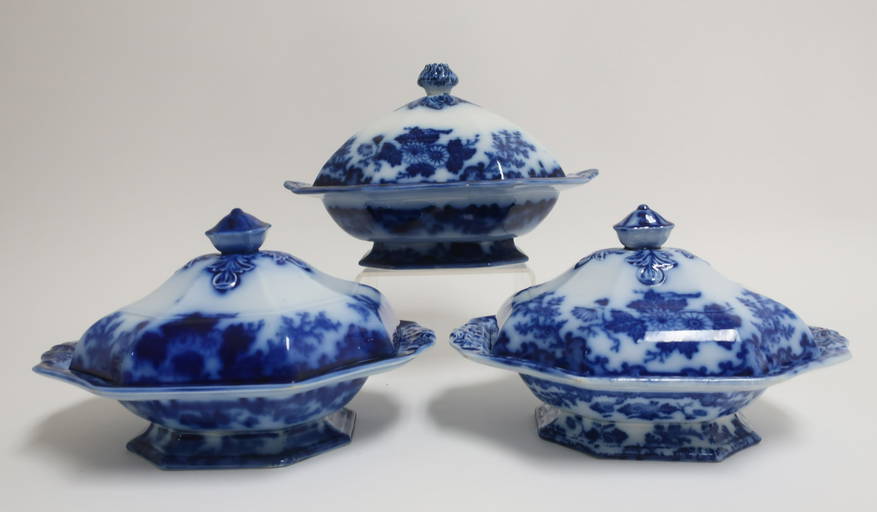 3 Flow Blue 'scinde' Transferware Casserole Dishes
