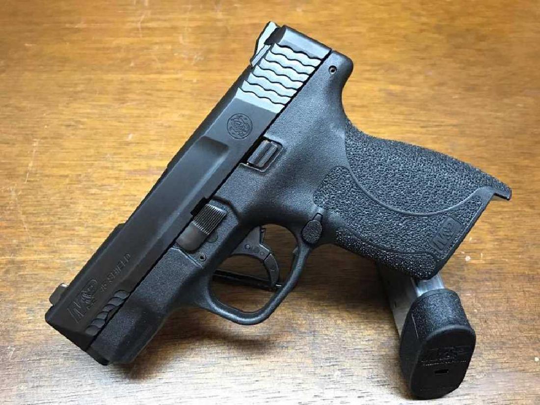 Smith & Wesson M&P Shield .45 acp with No Safety