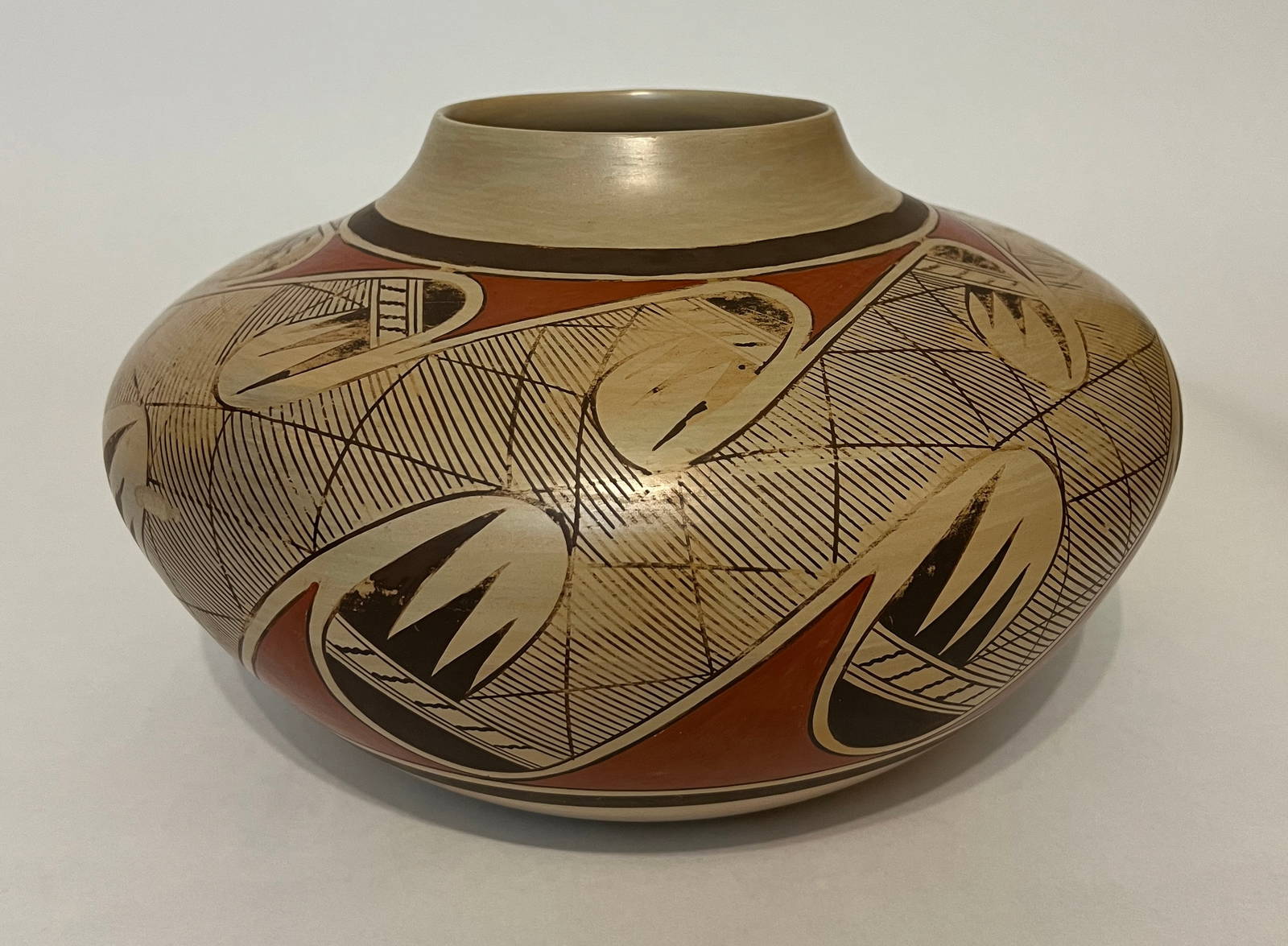 Nampeyo, Rayvin (1961- ) Large Jar, Pottery Auction