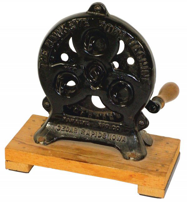 0208: Rope maker, The Hawkeye Rope Machine, mfgd by Haw