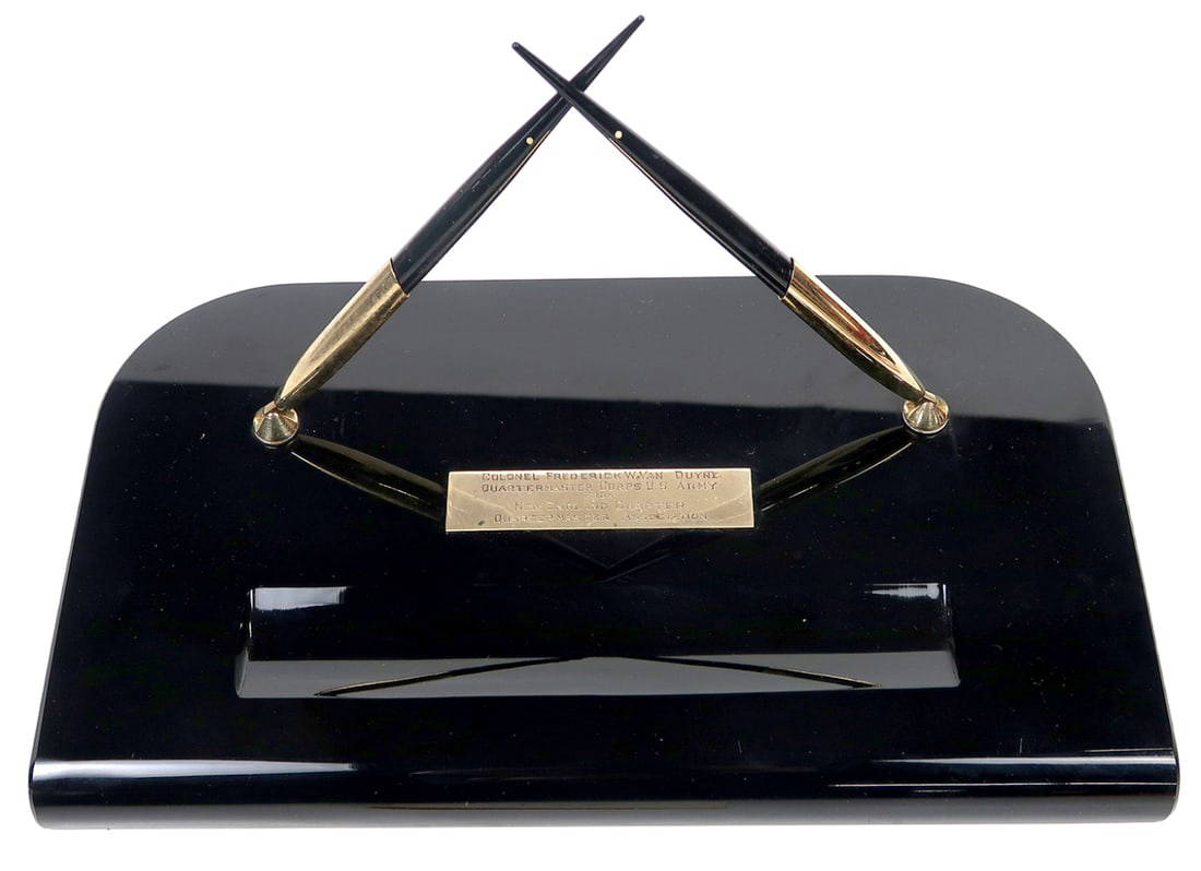 A Quartermaster's Sheaffer Desk Set, Large Shaped Black Onyx Base W ...