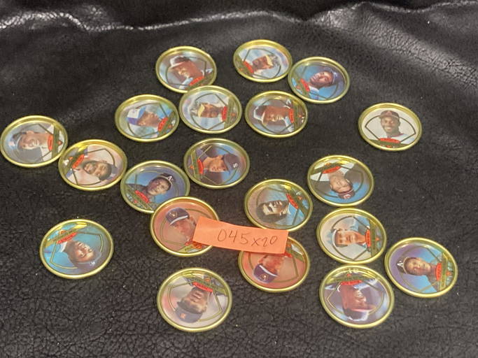 x 20 Topps 1990 Baseball Player Caps Metal Rounds Milk Bottle Coin Pog ...