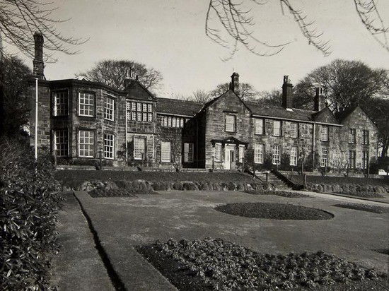 36: Hawkesworth or Hawksworth Family