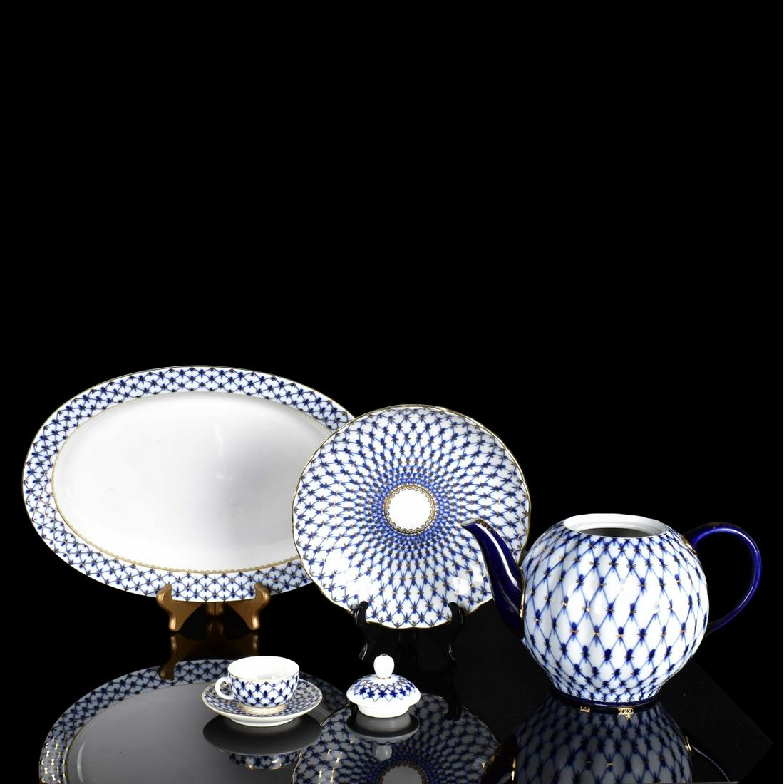 Lomonosov St. Petersburg Tableware Auction