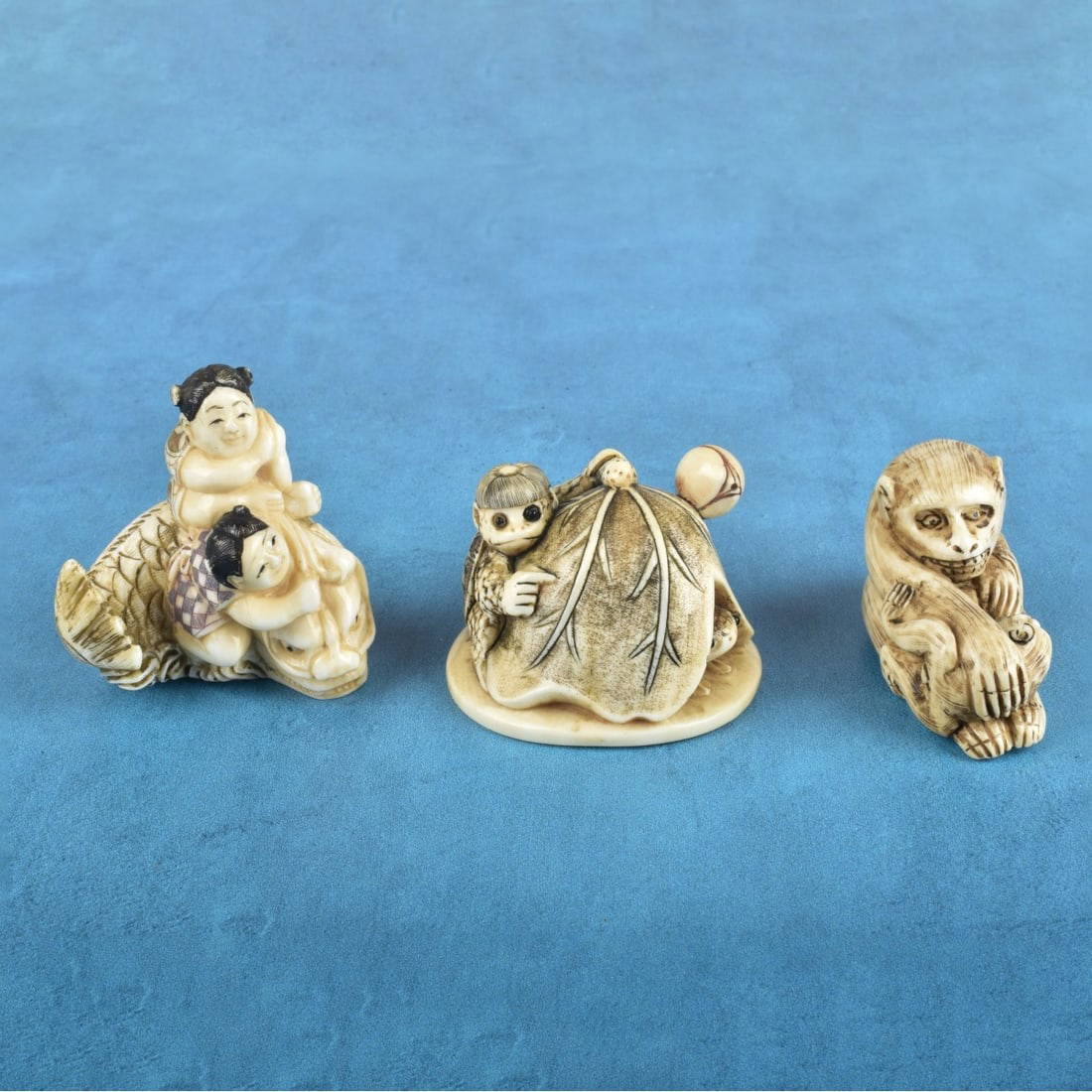 Three Antique Japanese Netsuke Figurines Auction