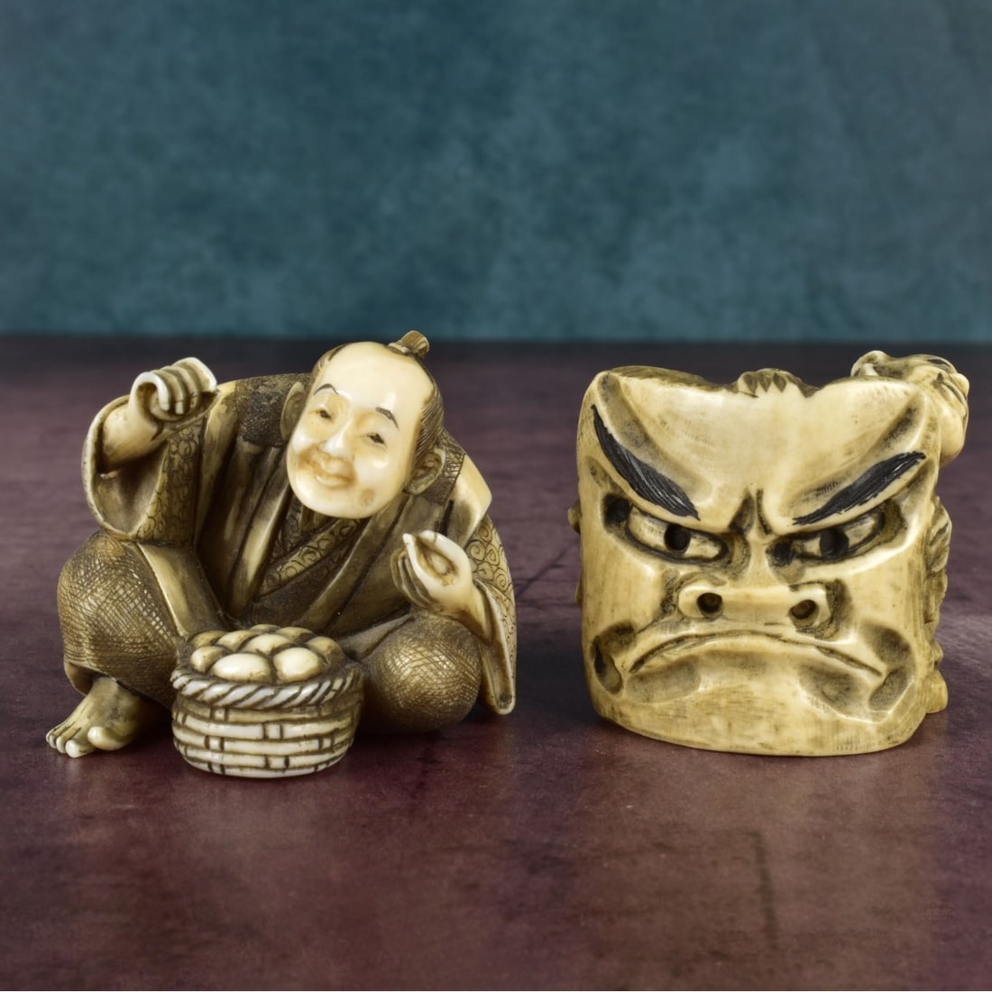 Two Antique Japanese Netsuke Figurines Auction
