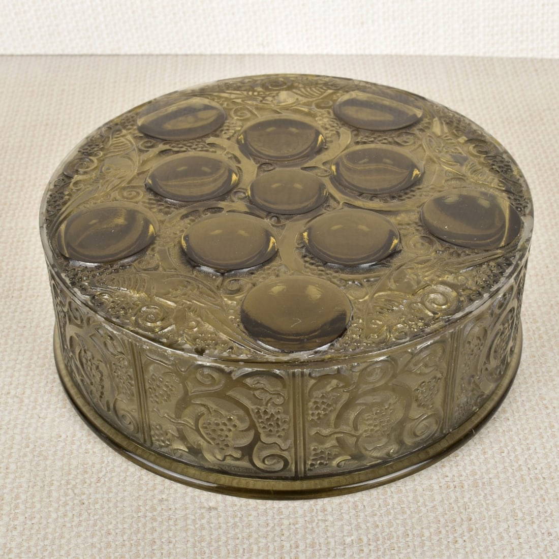 Rene Lalique "roger" Box Auction