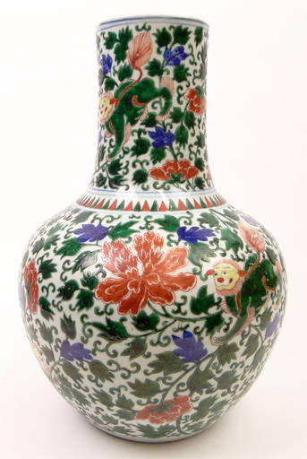 Fine Yung Cheng Period (1723 1735) Chinese Porcelain
