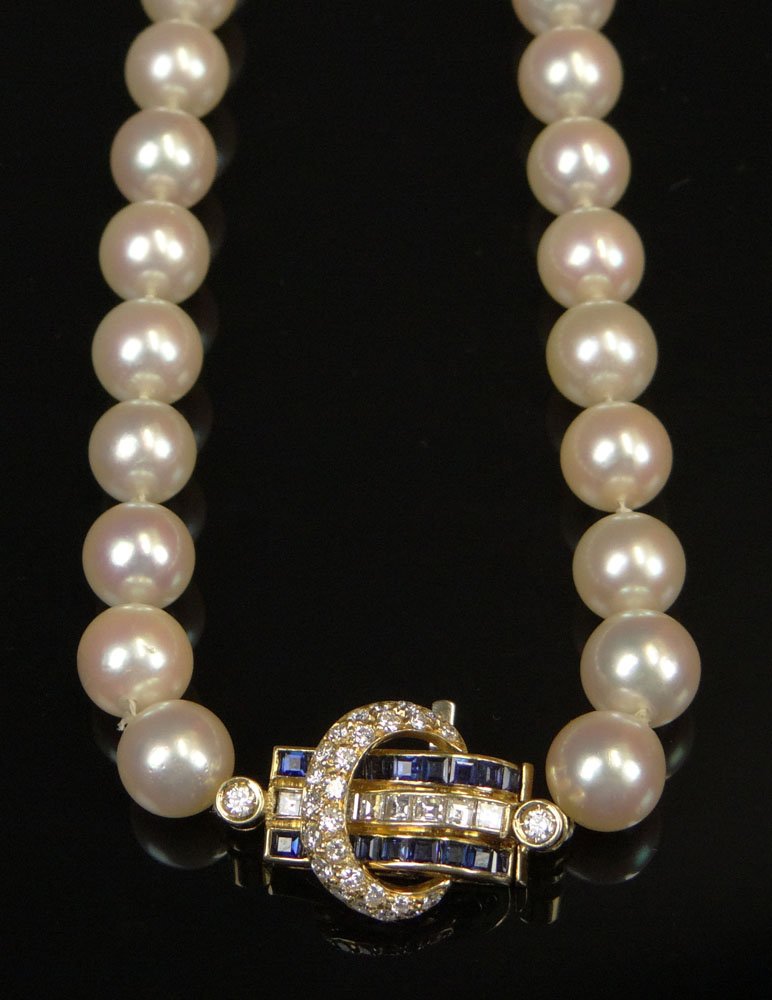 Exquisite Cartier Single Strand Pearl Necklace of