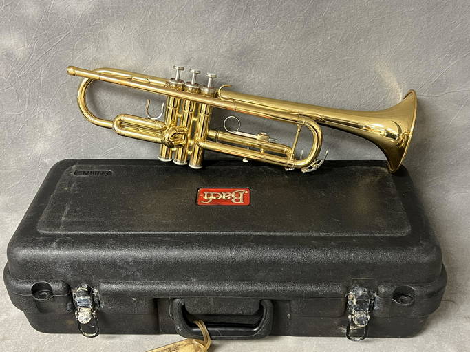 Vtg Yamaha Ytr 2335 Trumpet,case Serial #413891 W/ Bach Selmar Case ...