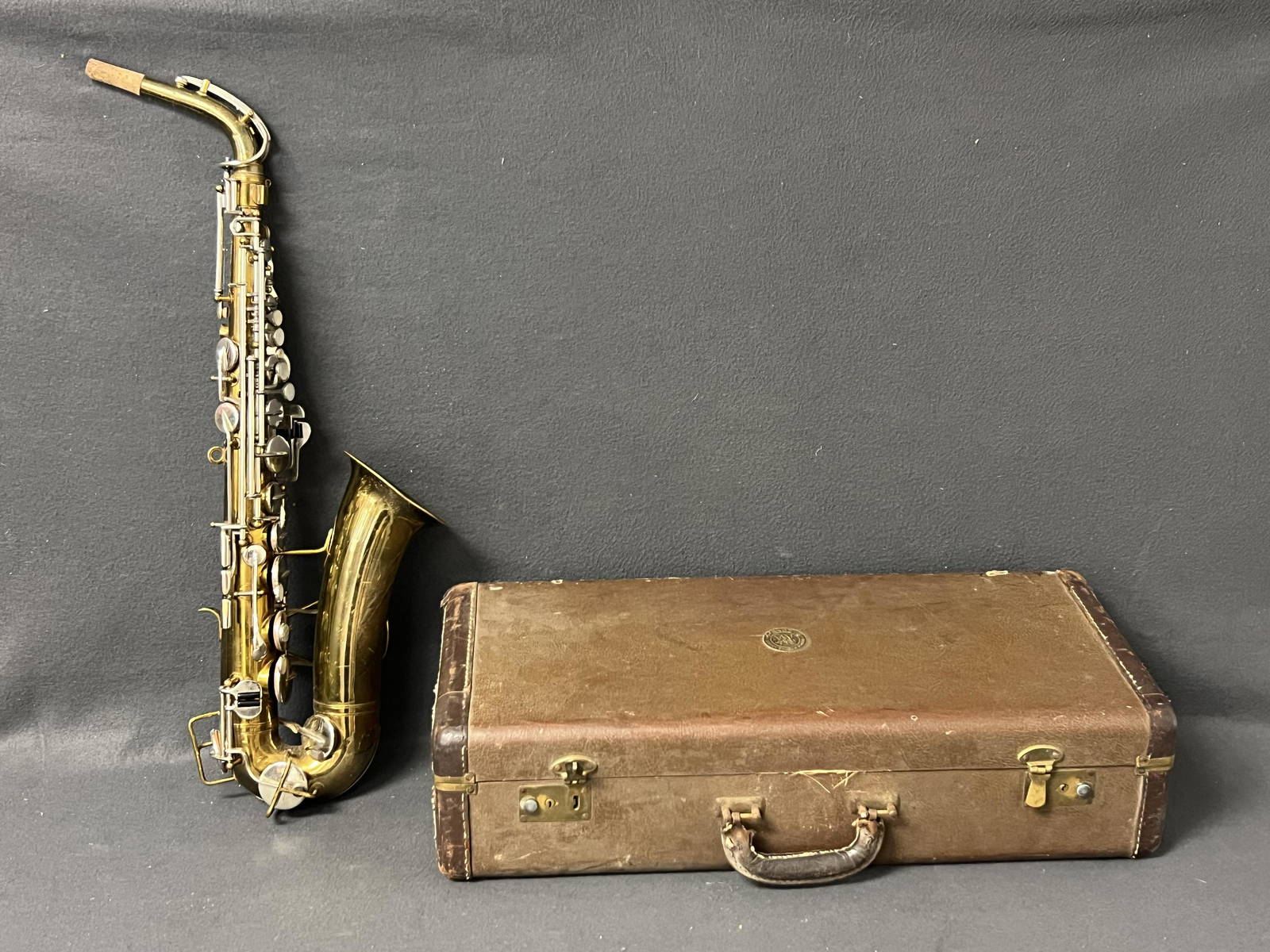 Antique & Vintage Saxophones for Sale in Online Auctions