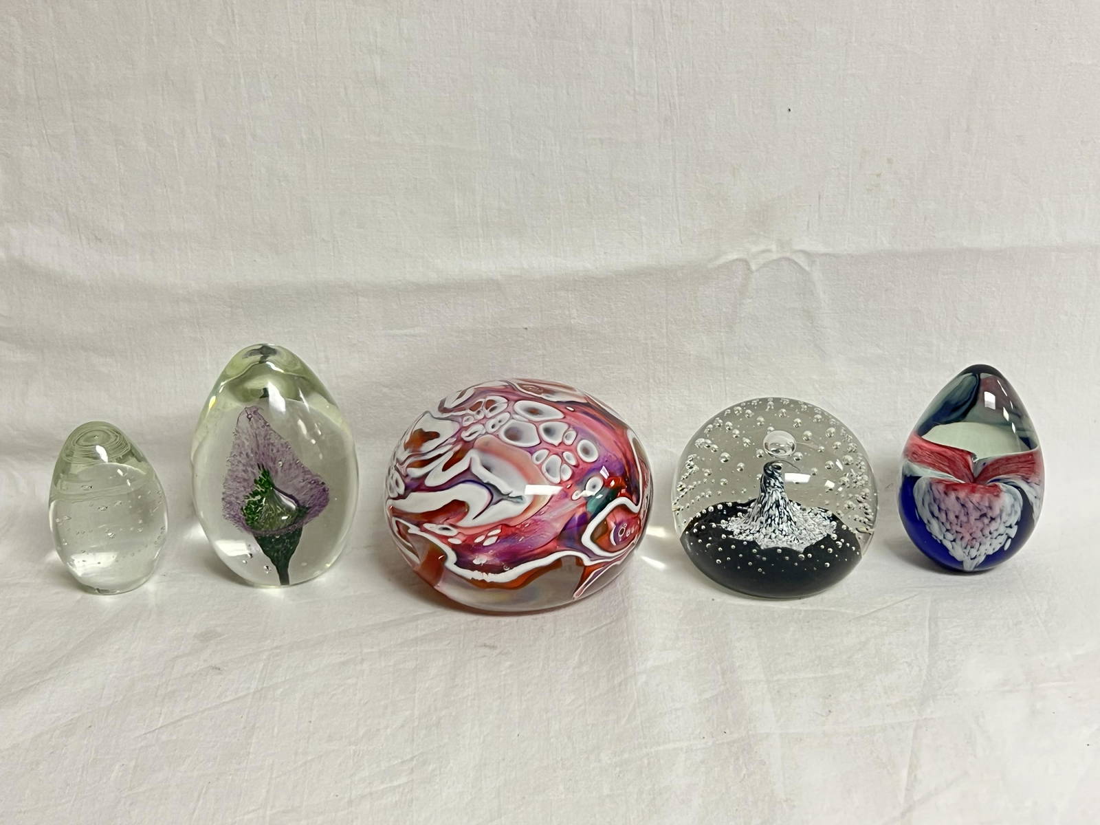 (5)signed Art Glass Paperweights, Asst Sizes - J.a. Hewitt 4'' X 3 ...