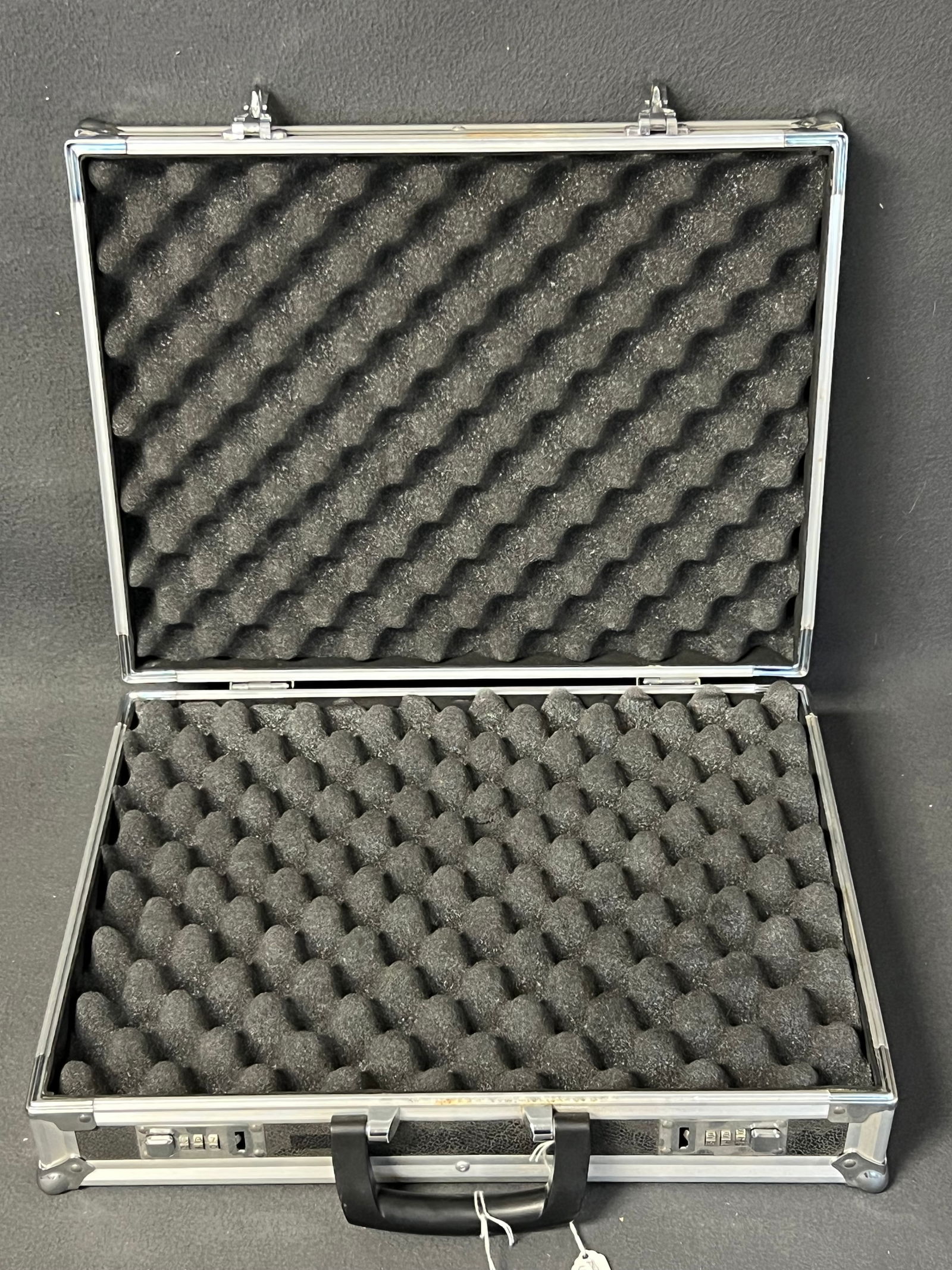 Guardforce By Vanguard Locking Gun Case Case W/ Combination Lock & Foam ...