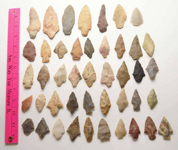Lot Of Native American Arrowheads ( Great Color )