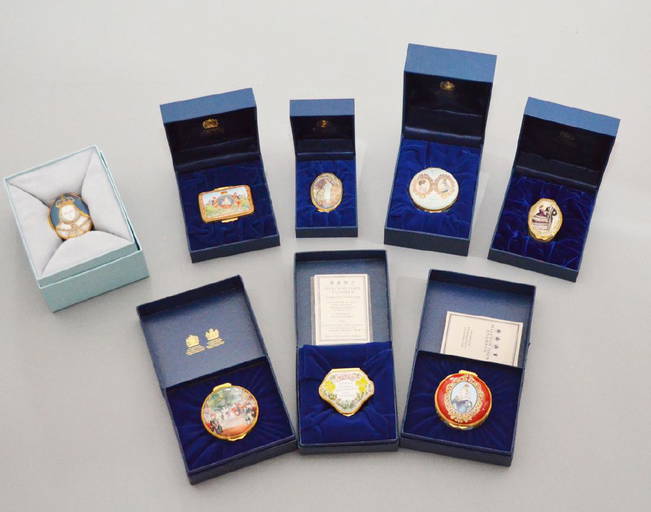 8 Royal Themed Halcyon Boxes ( Elizabeth / Victoria