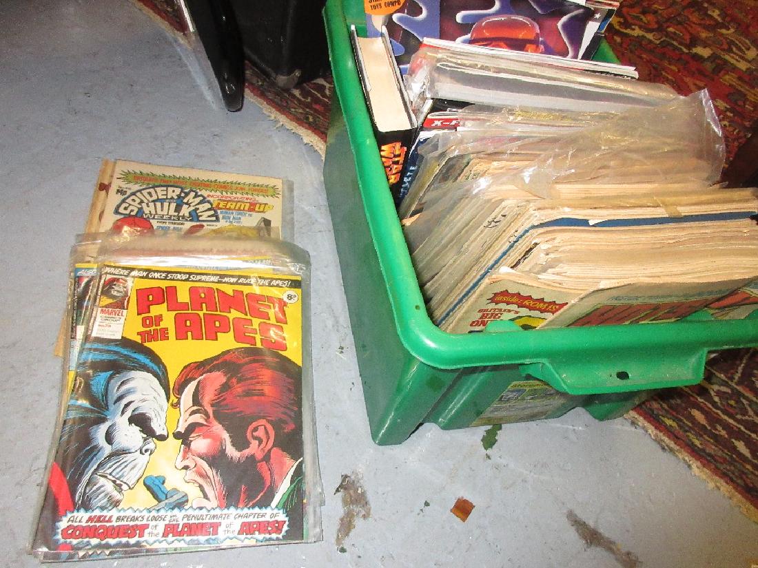 Quantity of late 20th Century comics including Marvel
