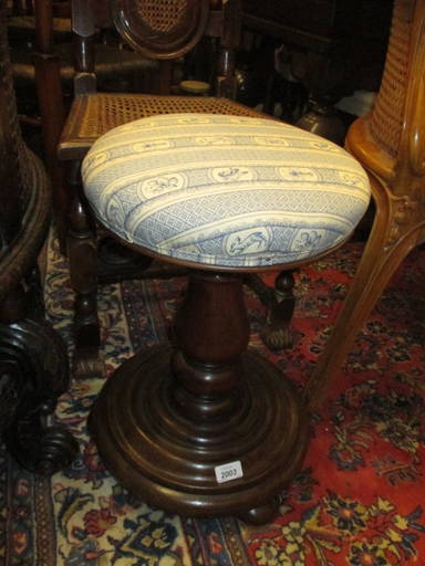 Victorian Walnut Adjustable Circular Piano Stool On