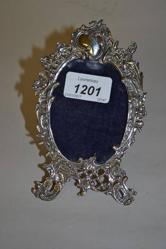 Small Oval Silver Mounted Photograph Frame