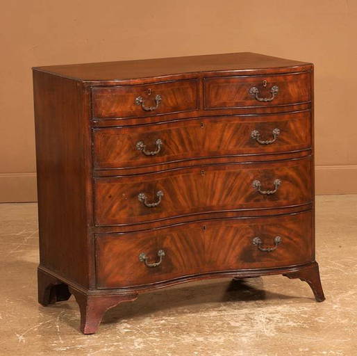 Chippendale Mahogany Oxbow Front Chest With Banded