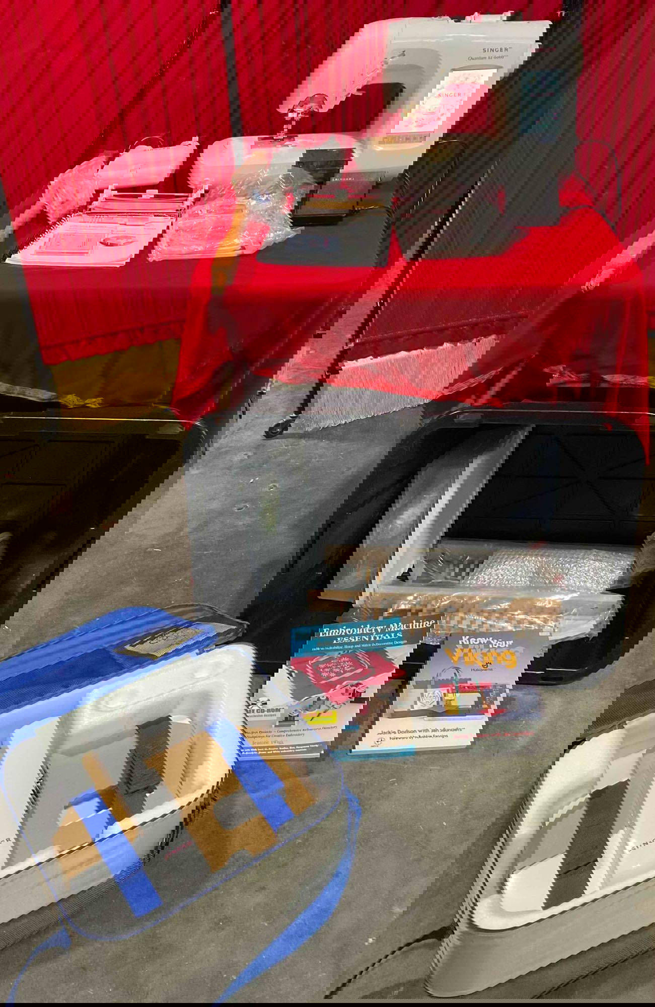 Singer Quantum Xl-6000 Embroidery Machine & Supplies. Tested, Works ...