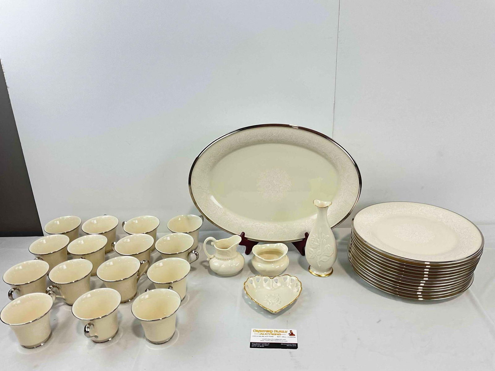 33 Pcs Lenox Ivory Ceramic Dish Assortment, 29x Moonspun Pattern ...
