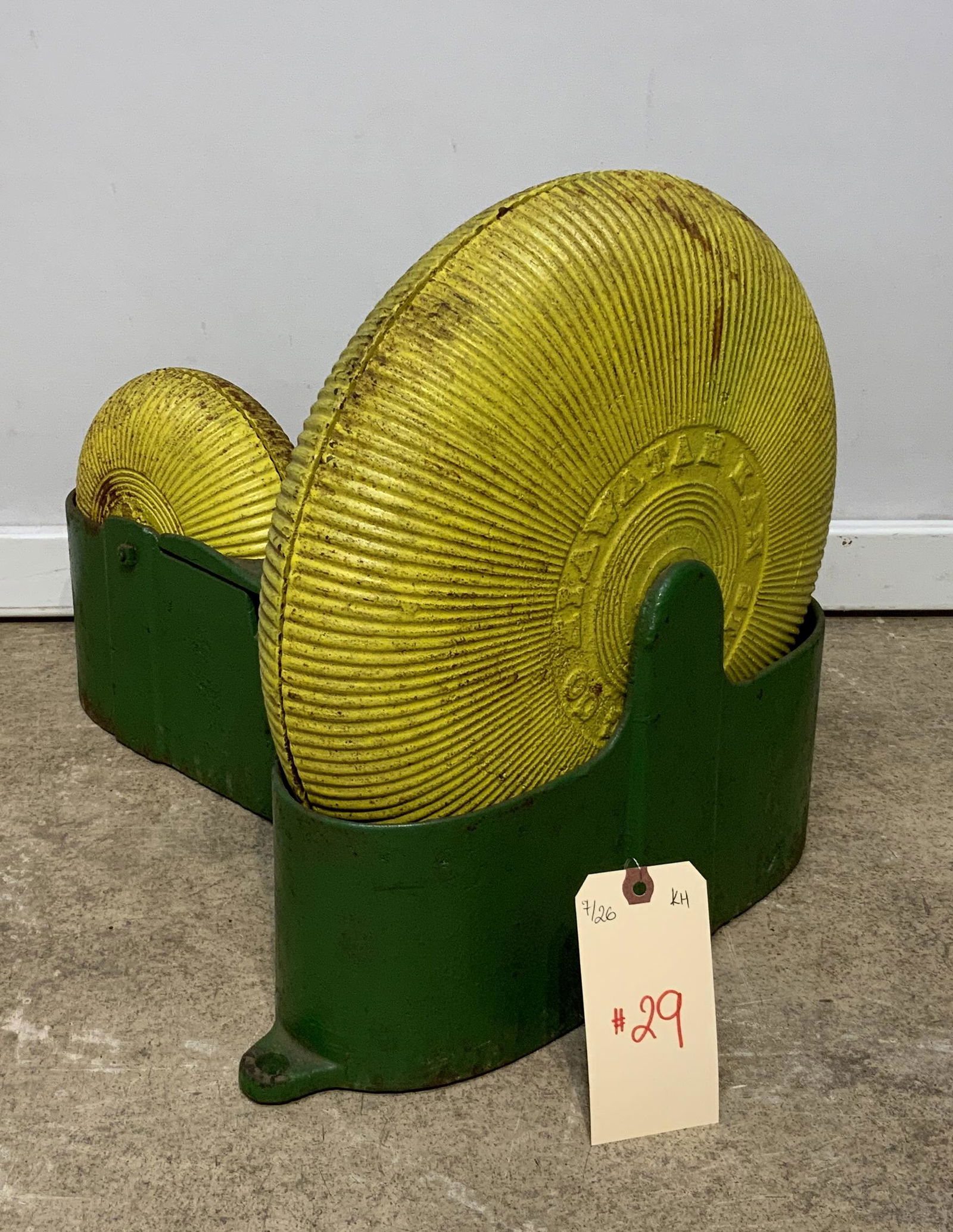 Restored Vintage Cast Iron Sipe Hog Oiler.