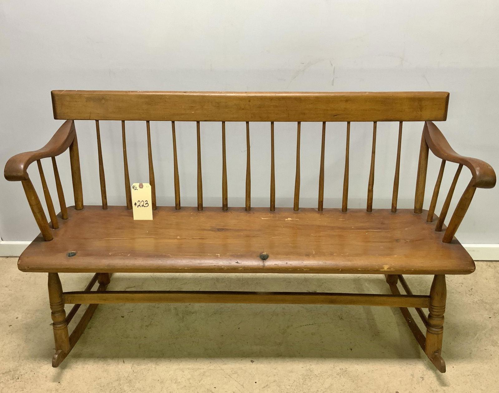 VINTAGE MAMMY ROCKING BENCH. (#0223) on Aug 02, 2022 | Teel Auctions in PA