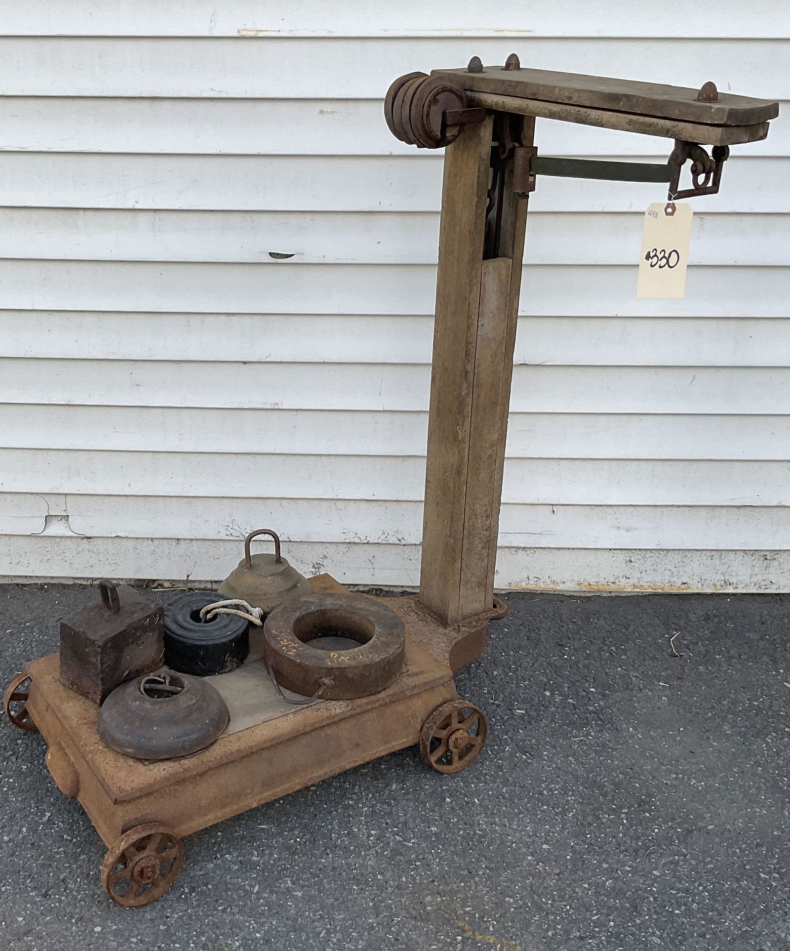 Vintage Mechanical Scale With Assorted Weights.