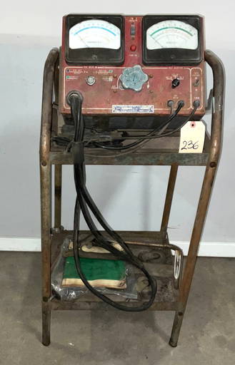 Vintage Sun Volt Ampere Tester Model Vat 28 With Stand.