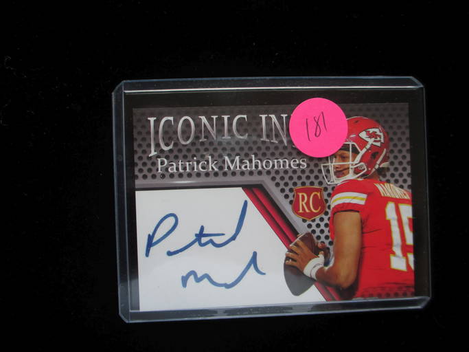 Iconic Ink Patrick Mahomes Signature Rookie Card