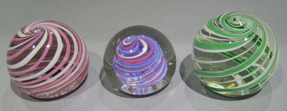 THREE PAIRPOINT ART GLASS PAPERWEIGHTS (#0038) on Mar 12, 2022 | Daniel ...