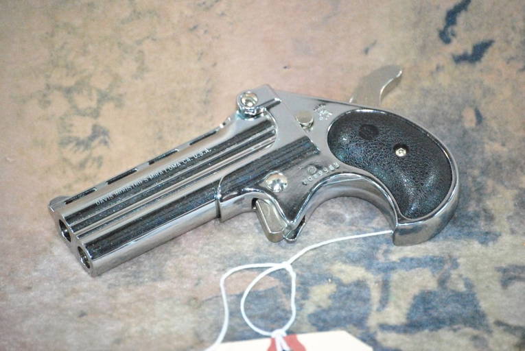 Davis Industries Model Dlb9 9mm O/u Derringer