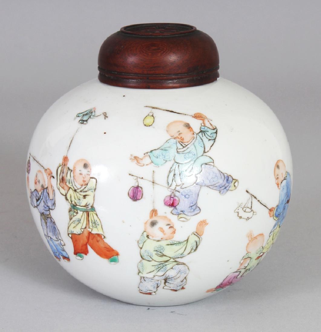 A CHINESE HONGXIAN MARK & PERIOD FAMILLE ROSE PORCELAIN