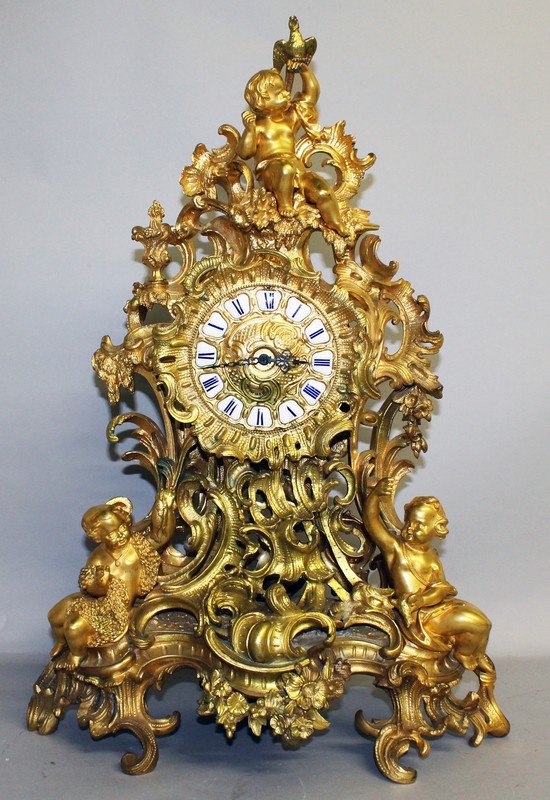 A SUPERB 19TH CENTURY FRENCH GILT ORMOLU CLOCK,