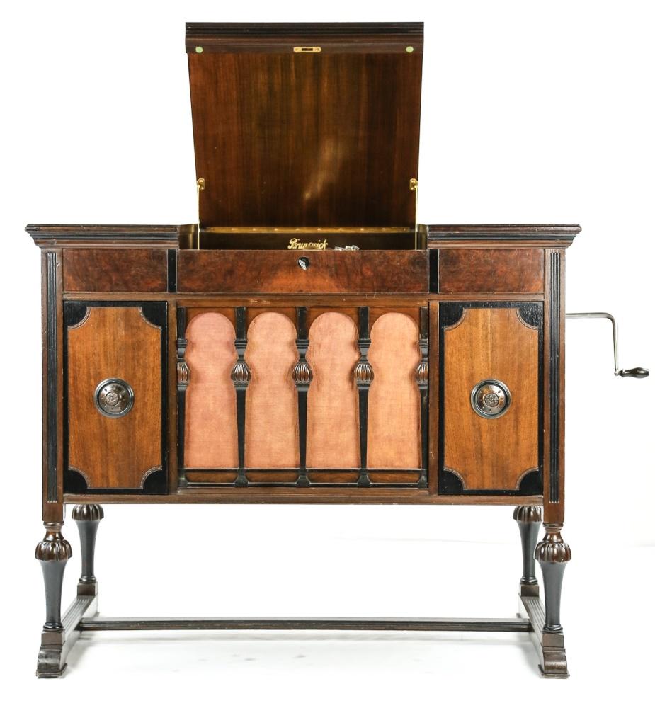 Brunswick Model T Console Phonograph - May 16, 2020 | Donley Auctions in IL