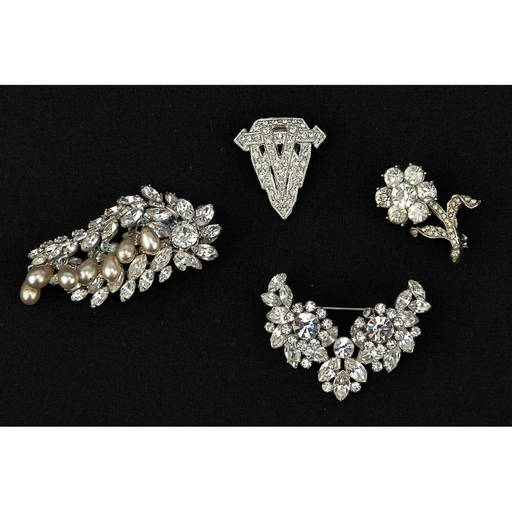 4 Vintage Costume Jewelry Pins/brooch
