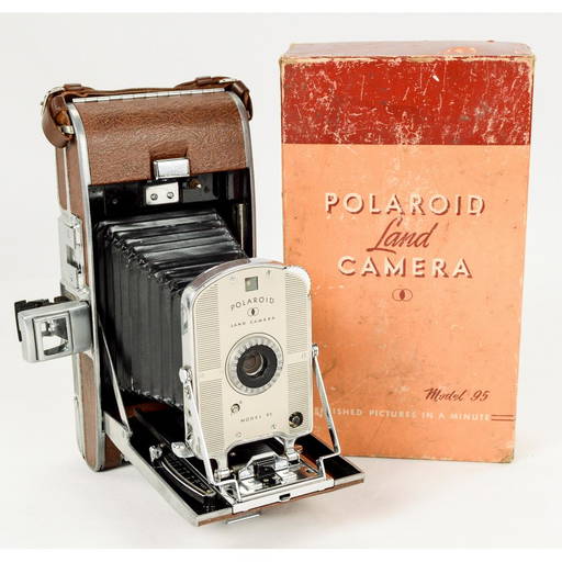 Model 95 Polaroid Camera (#1528) on Mar 19, 2022 | Donley Auctions in IL
