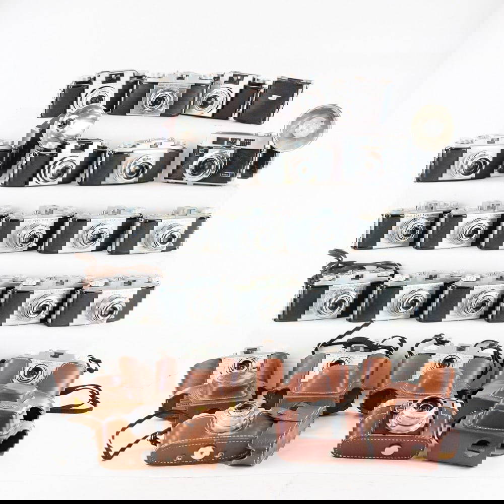 Lot Of 23 Kodak Pony Cameras Auction