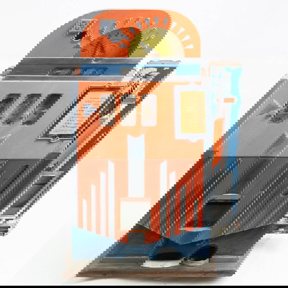 Mills Futurity Slot Machine & Side Vendor Auction