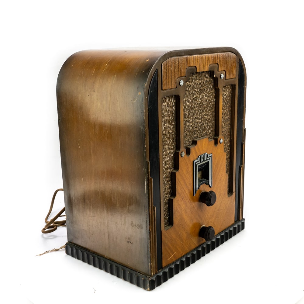 1933 Crosley Tombstone Radio Model 167 Auction