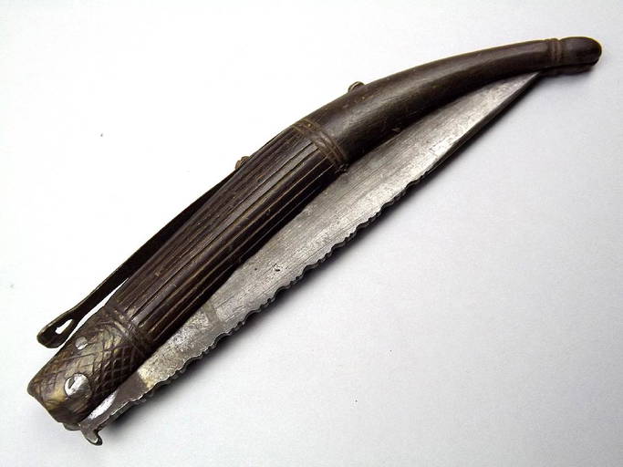 Lovely 18th C. Italian Or Spanish "navaja" Folding