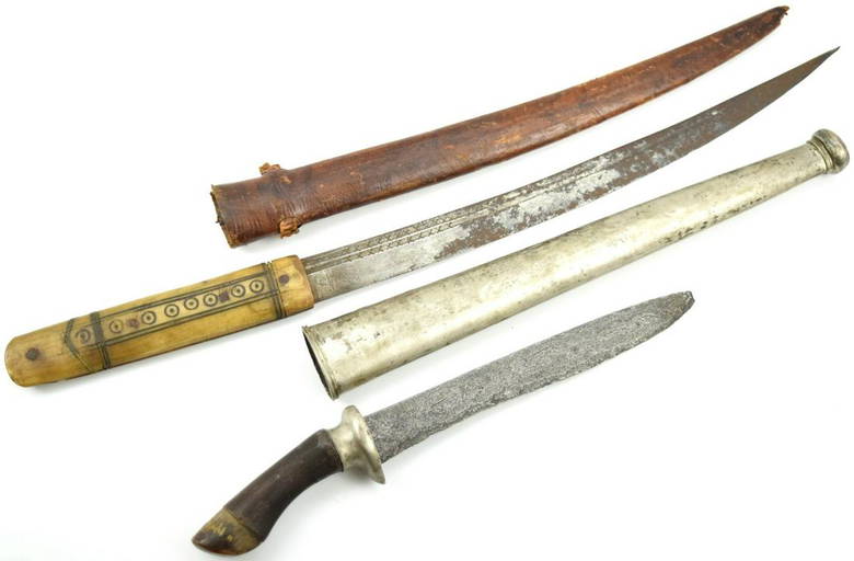 Two Indonesian Knives Daggers (#0121) on Jan 14, 2023 | Sofe Design ...