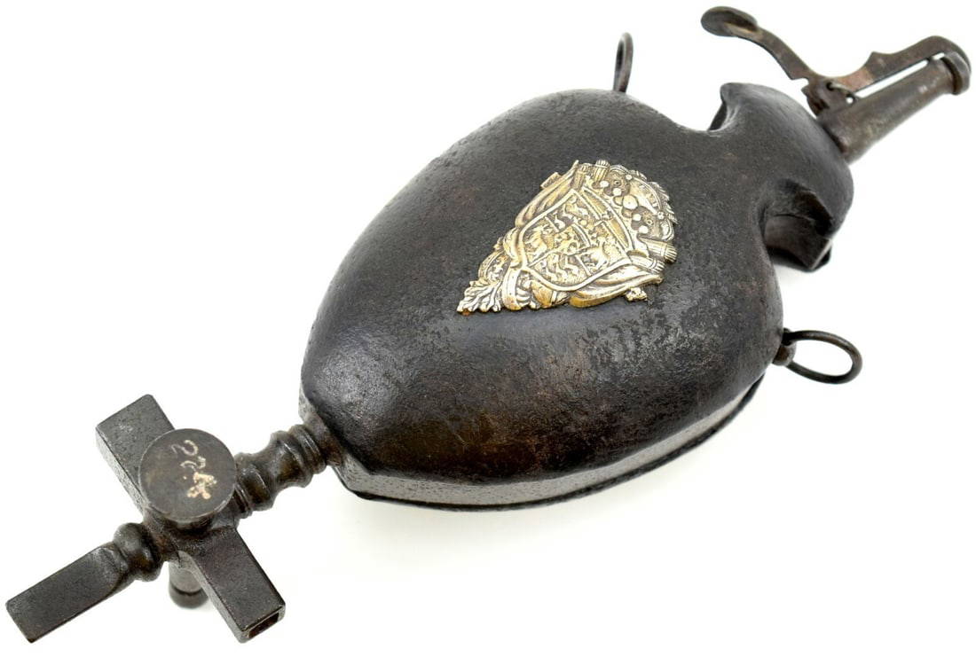 Rare 16-17th C Wheellock Spanner With Gun Powder Flask And Screwdriver ...