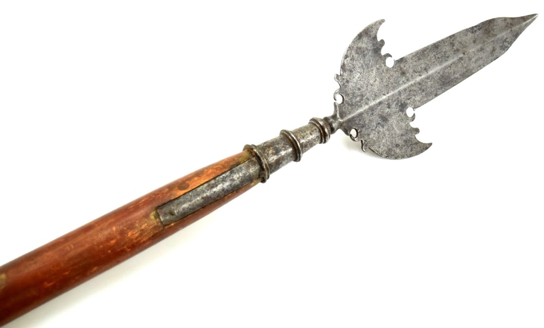 Nice 16-17th C. Italian Halberd Polearm With Decorated Blade Auction