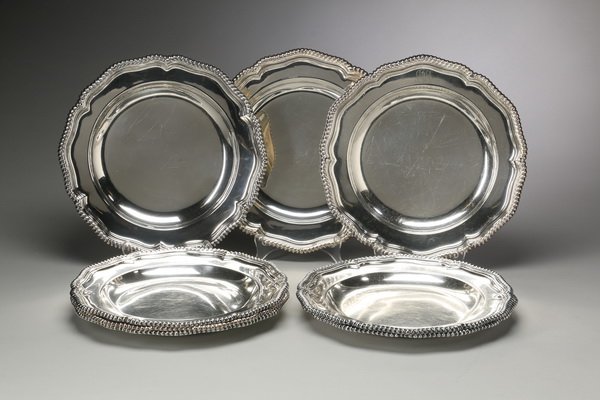 (8) Tiffany & Co, Silver Plate Chargers