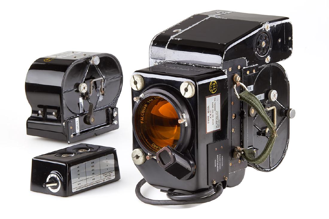 Vinten Reconnaissance Camera, c.1960's, no. 61 - Mar 10, 2018 | Leitz ...