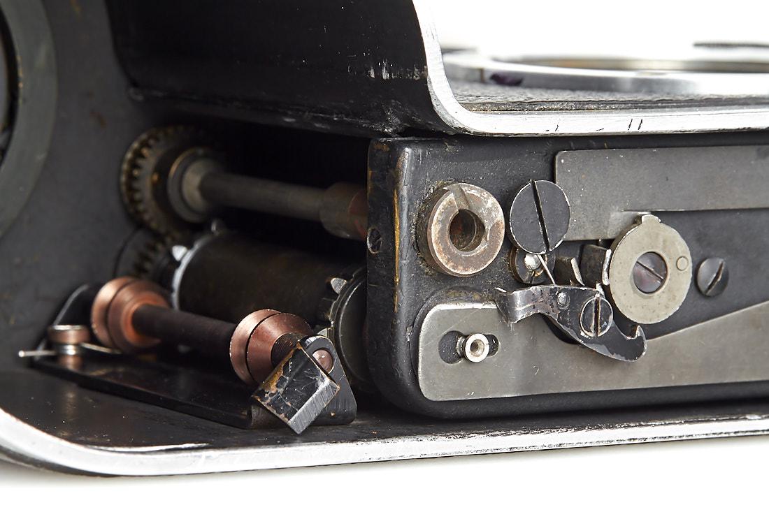 Leica 250 GG Reporter + Leica-Motor MOOEV * - Jun 08, 2019 | Leitz ...