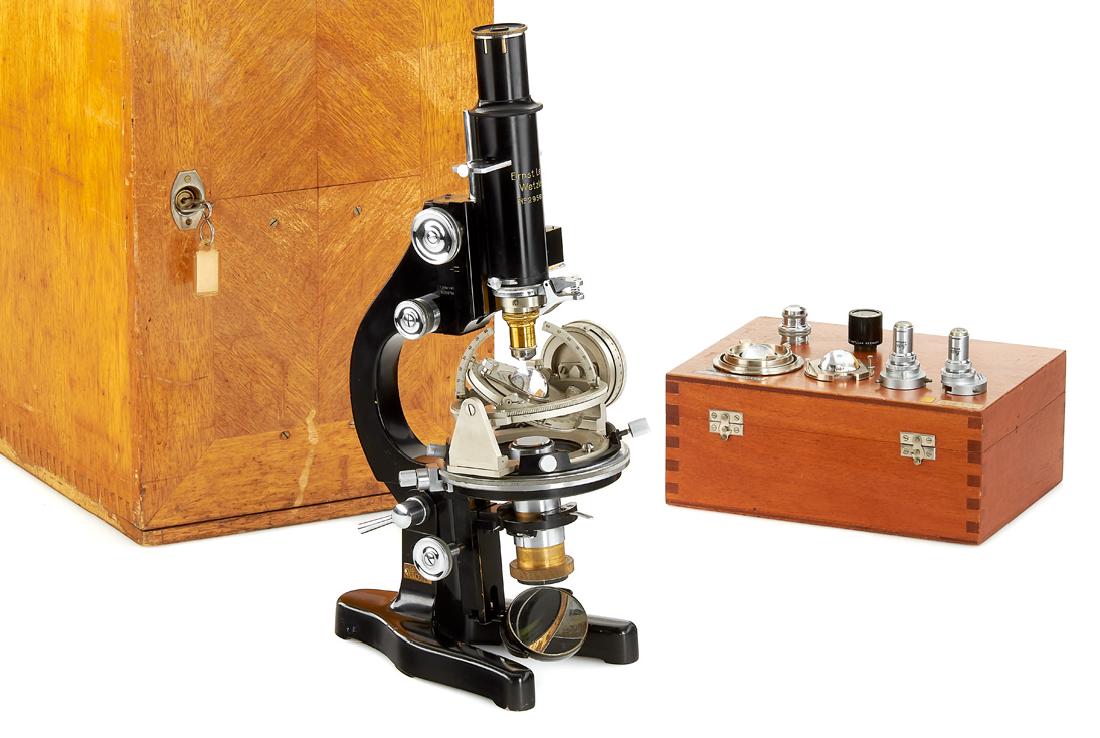 Leitz Large Polarisation Microscope + Universal Stage
