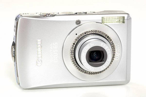 Canon Digital Ixus 65 'diamonds'