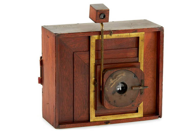 Simon Wing New Gem Multiplying Camera